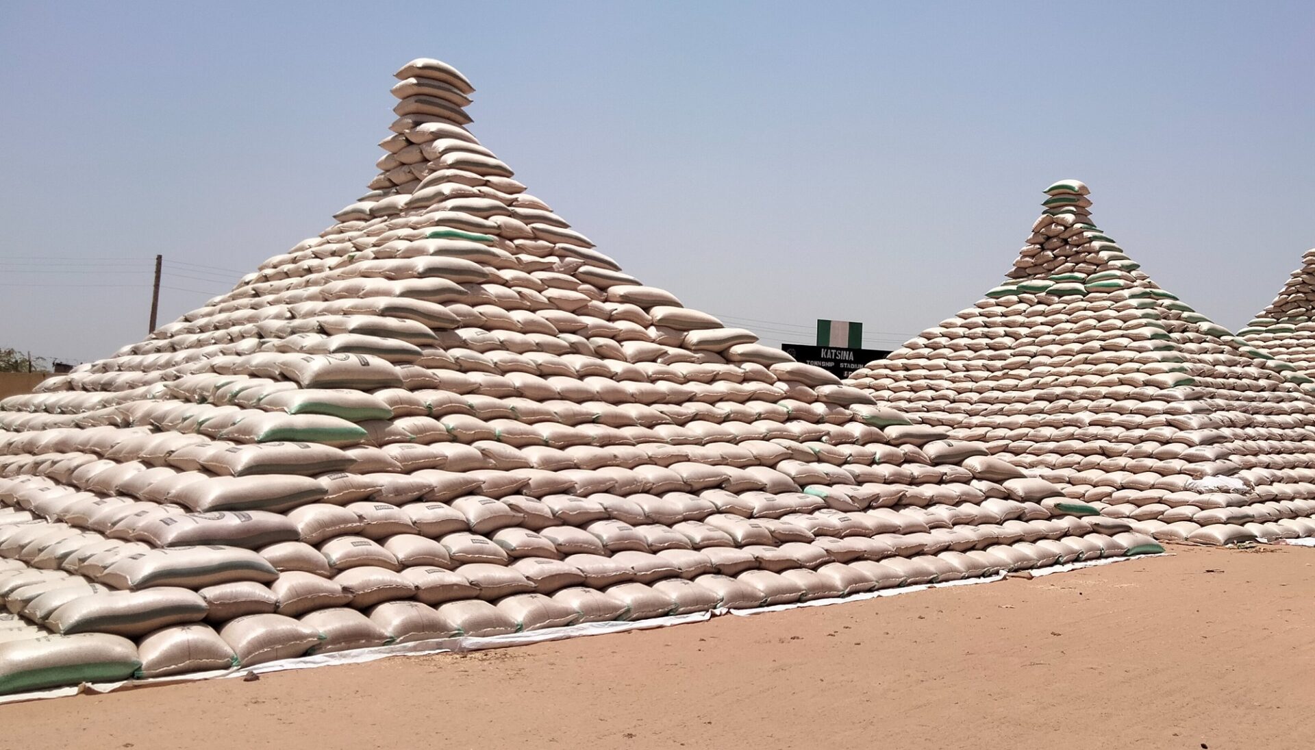 CBN Unveils First Maize Pyramids, Flags-Off 2021 Maize Wet Season ...